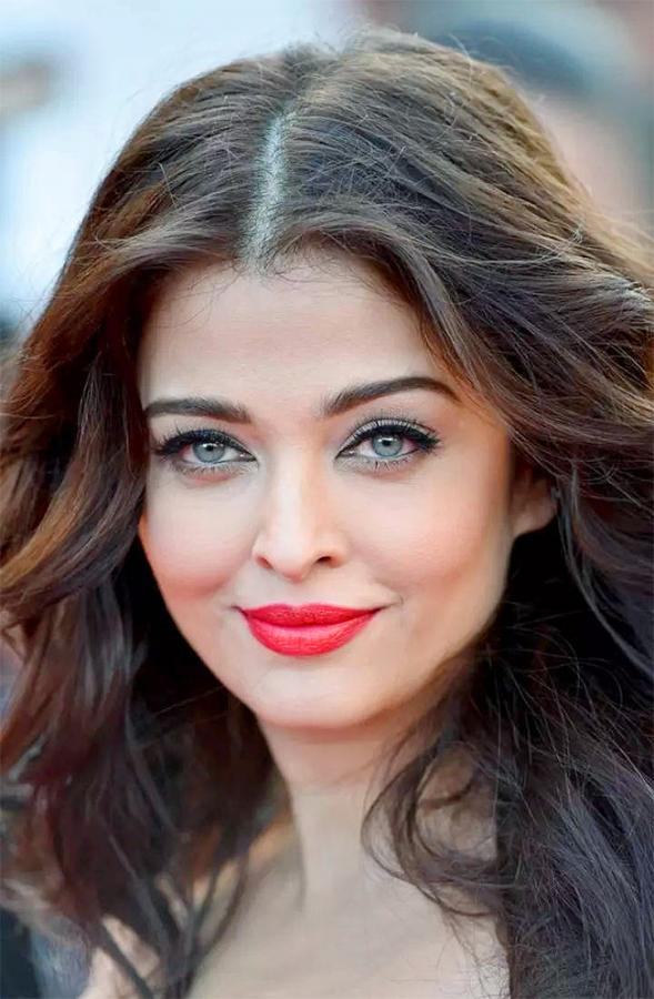 బాలీవుడ్‌లో టాప్ 15 అత్యంత అందమైన నటీమణులు వీరే (ఫొటోలు) | Top 15 Most Beautiful Actress In ...